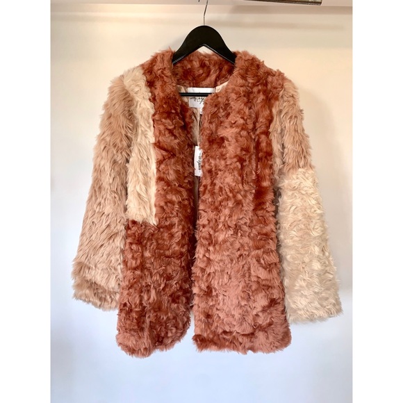 Daya By Zendaya | Jackets & Coats | Tri Color Faux Fur Jacket Daya By ...